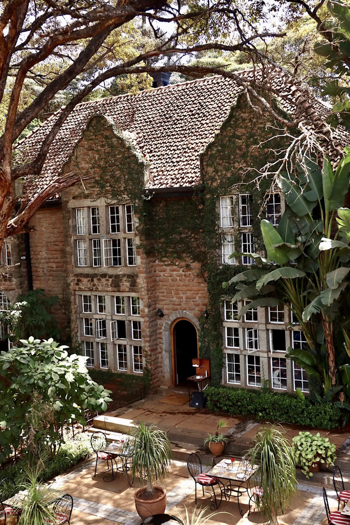 Visiting Giraffe Manor: Everything You Need to Know – Sightseeing Señorita
