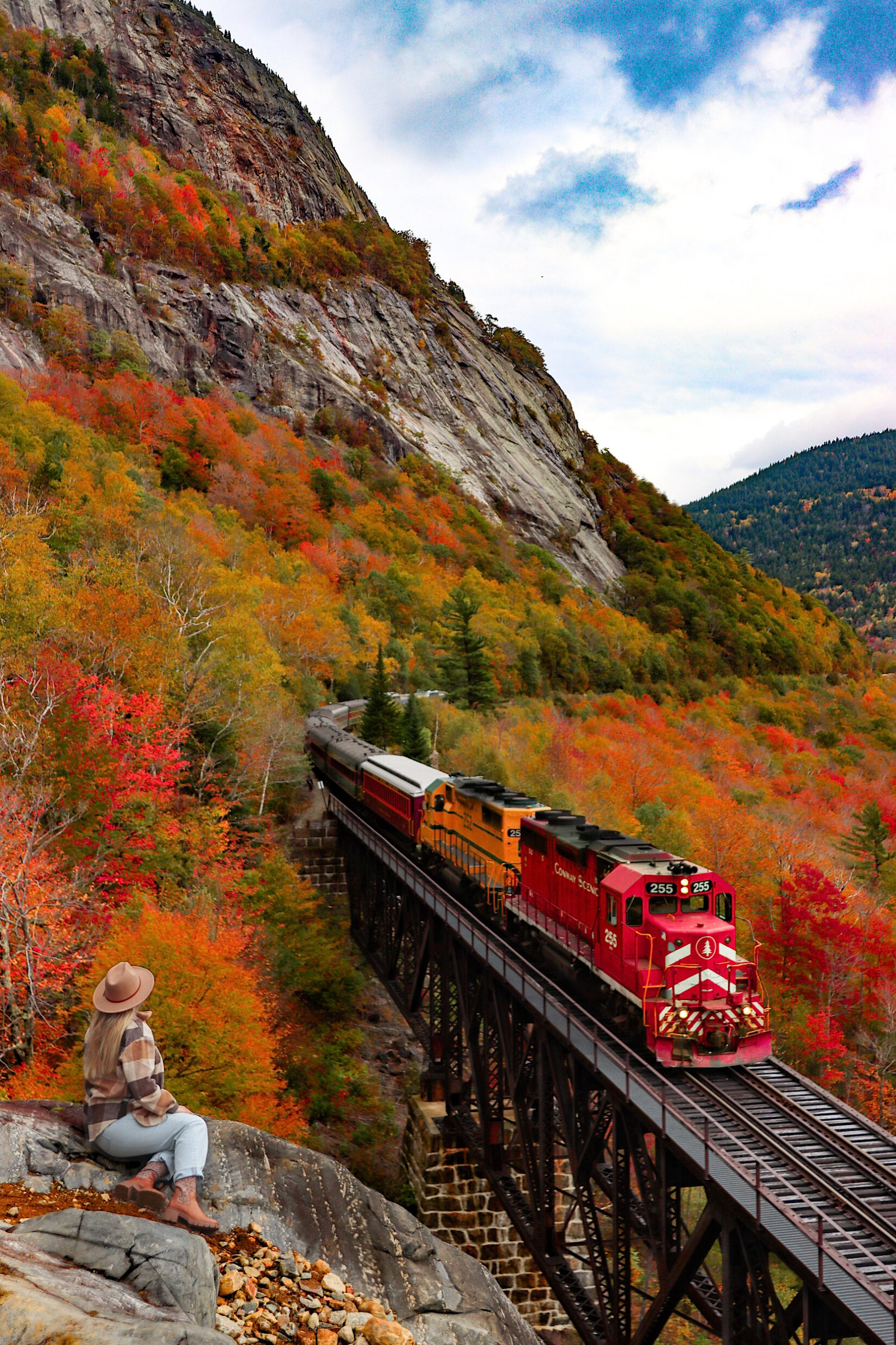 New Hampshire Photo Spots: How to Find The Iconic & Insta-Famous Train ...